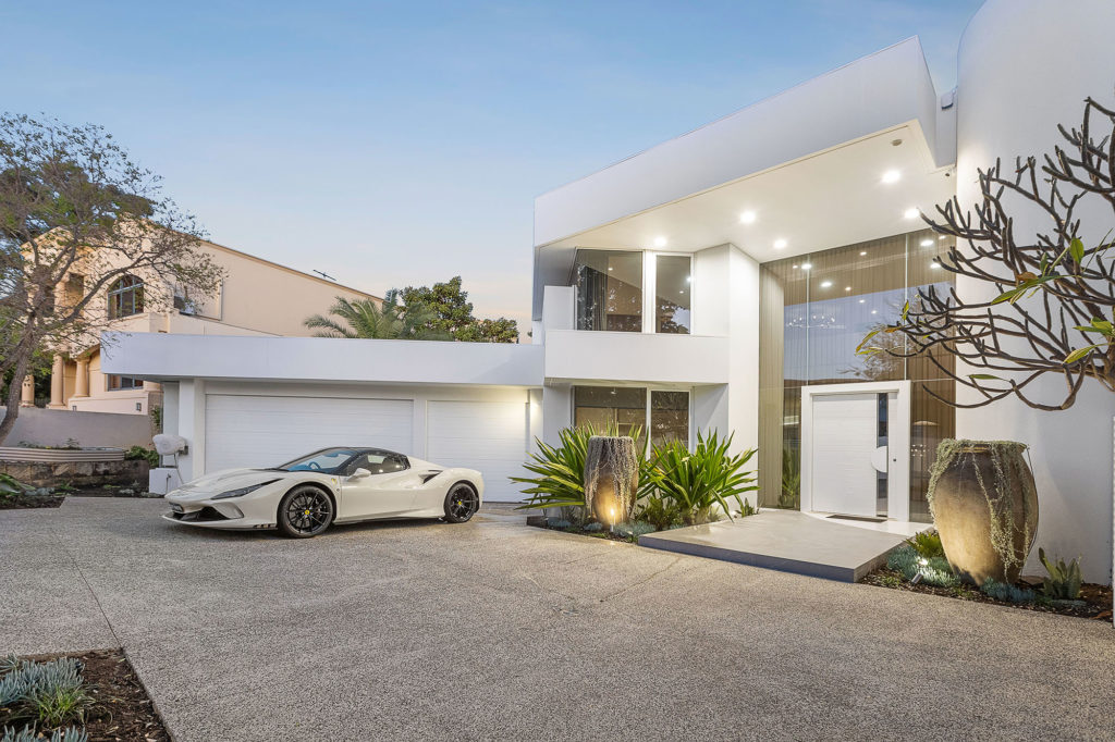 WHITEFOX Real Estate - Journal